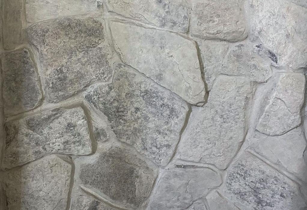 Lisa Random - Wajenzistores.com